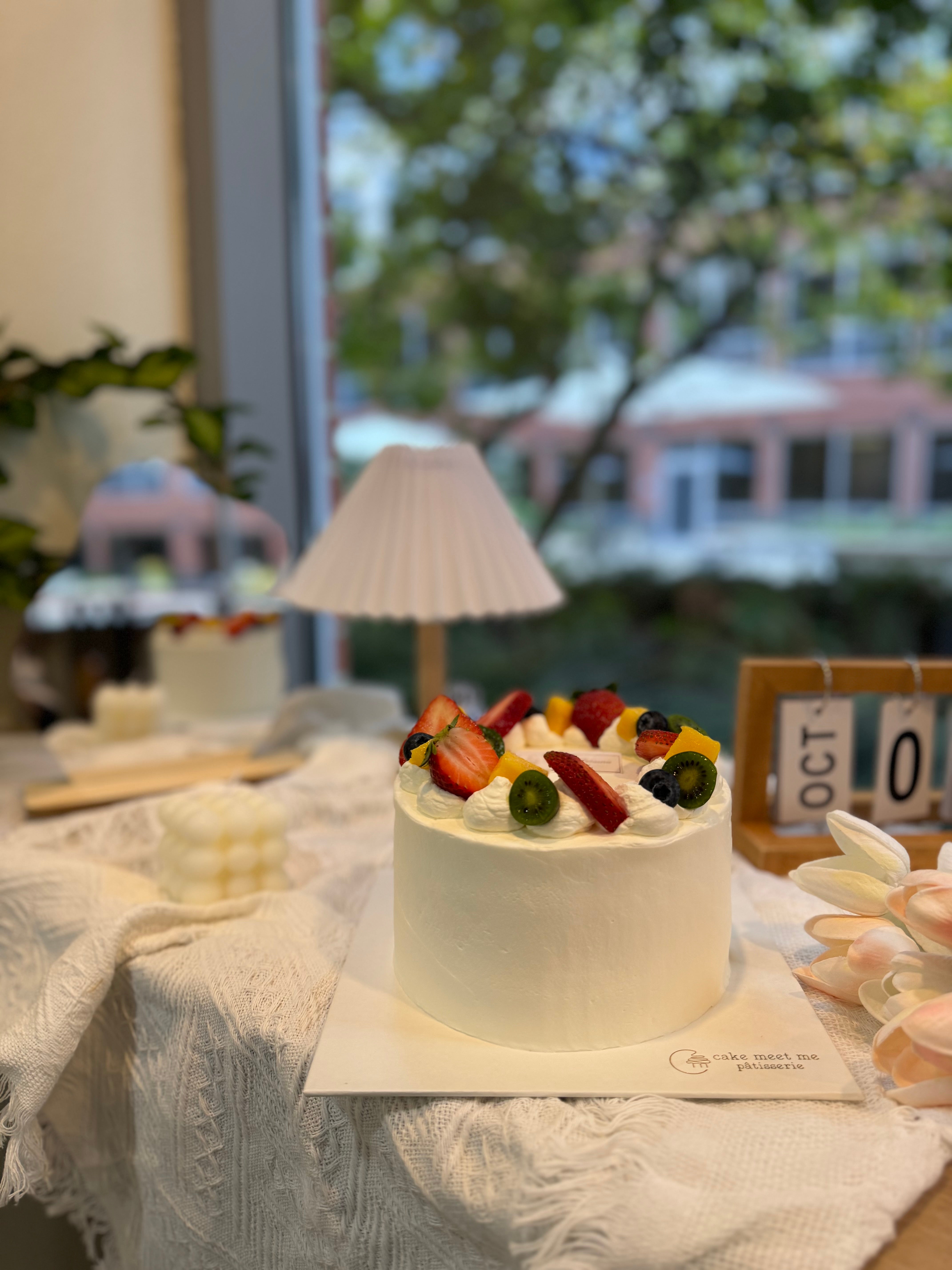 Whole Cake (6") | Cake Meet Me Patisserie